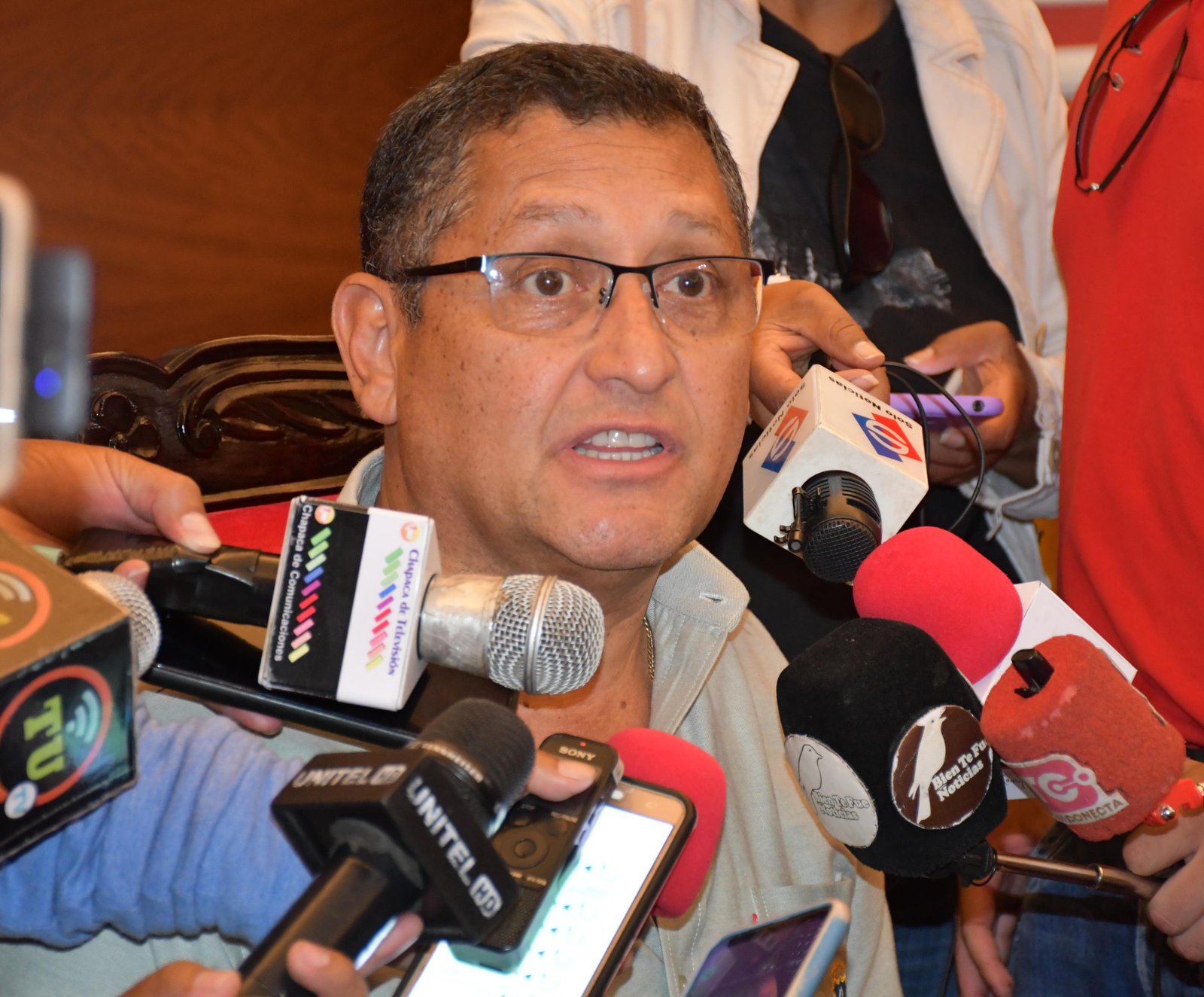 La Gobernación elimina dos secretarias para reducir gastos de ...